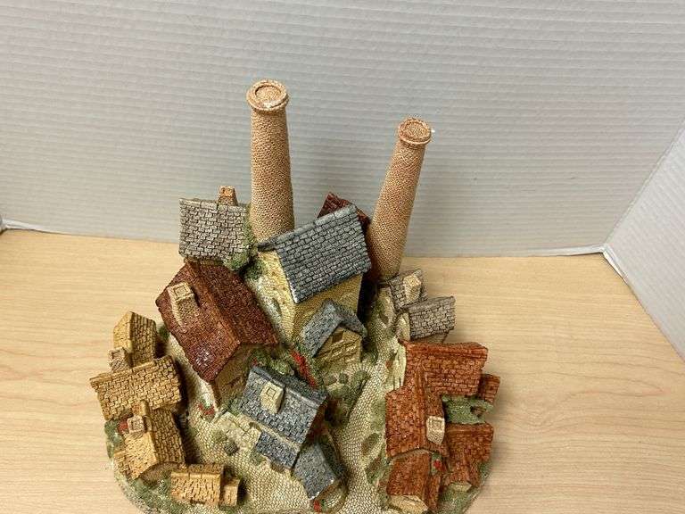 David Winter Cottages - Auction Ohio