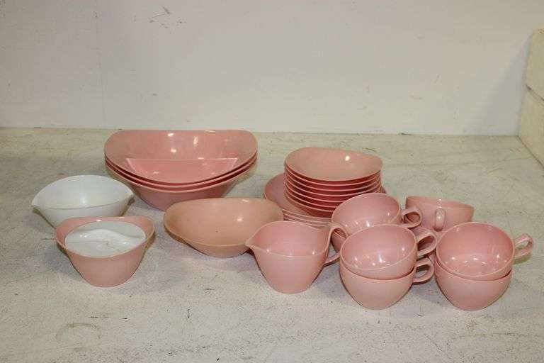 MCM Oneida Dishware - Auction Ohio