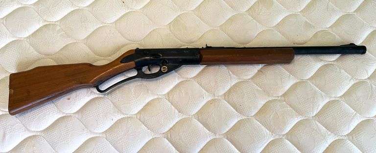 Daisy Model 98 B-B Gun - Auction Ohio
