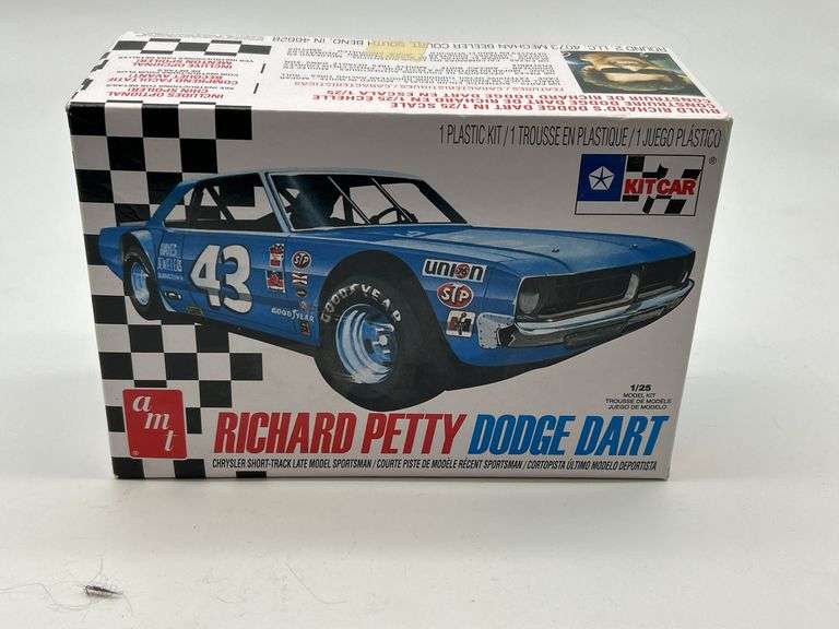 AMT Richard Petty Dodge Dart 1/25 Scale Model Kit - Auction Ohio