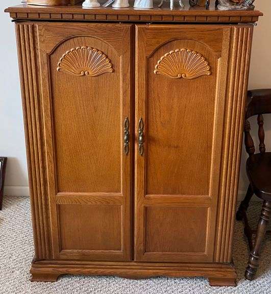 Entertainment Cabinet - Auction Ohio