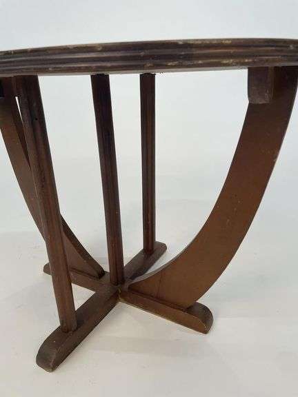OVAL SIDE TABLE. - Auction Ohio
