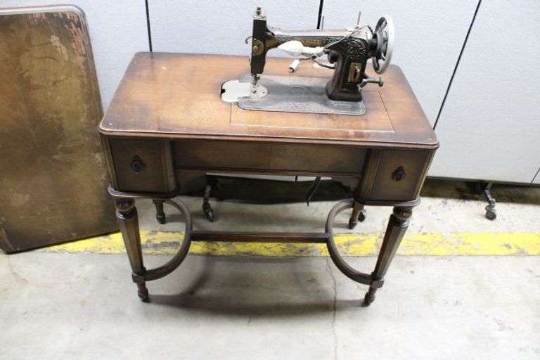 White Rotary Sewing Machine with Wooden Table and Accessories - Auction ...