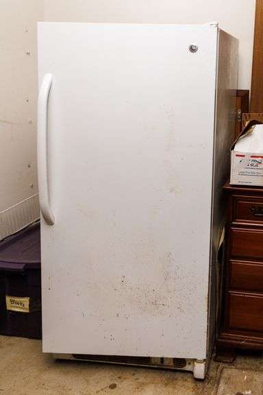 General Electric Stand-up Freezer - Auction Ohio