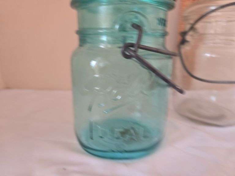 Assorted bale top canning jars - Auction Ohio