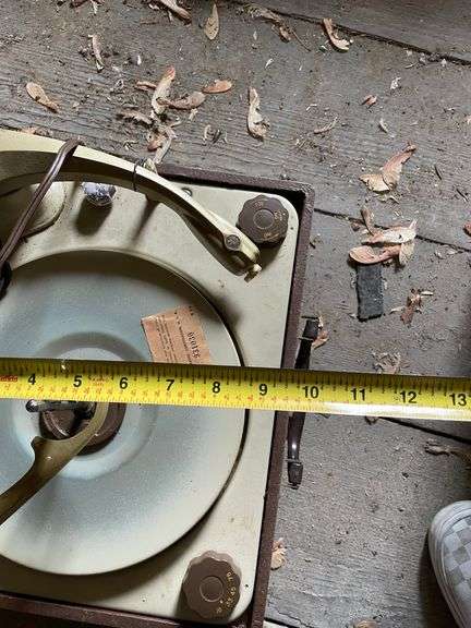 Sewing Machines, Supplies, and Record Player - Auction Ohio