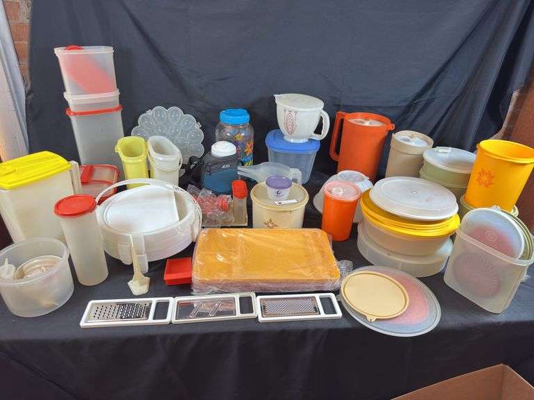 Vintage Tupperware - Auction Ohio