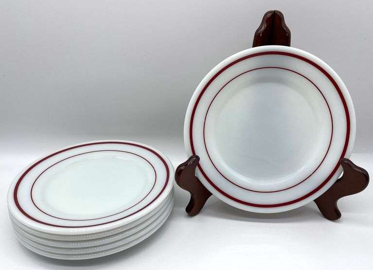 Vintage Pyrex Plates - Auction Ohio