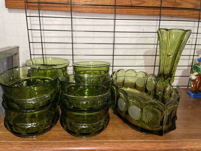 Vintage Green Glassware - Auction Ohio