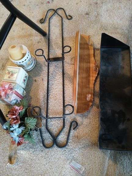 Wall Racks - Auction Ohio