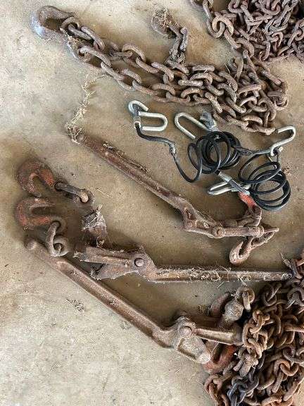 Chains and binders - Auction Ohio