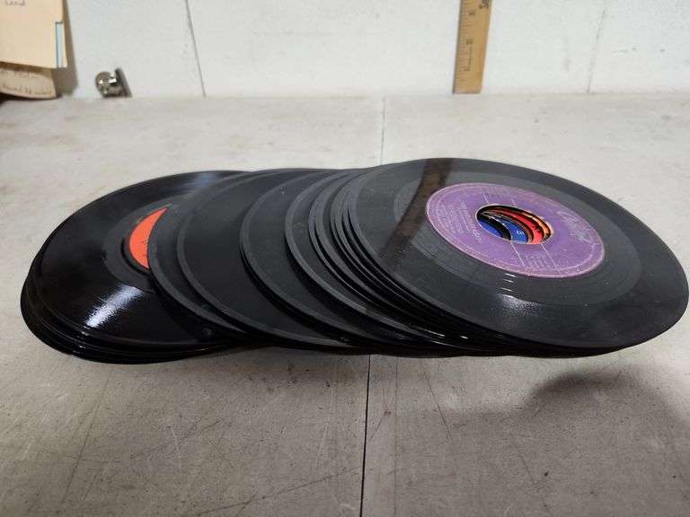 20 Assorted 45 Records See Photos - Auction Ohio