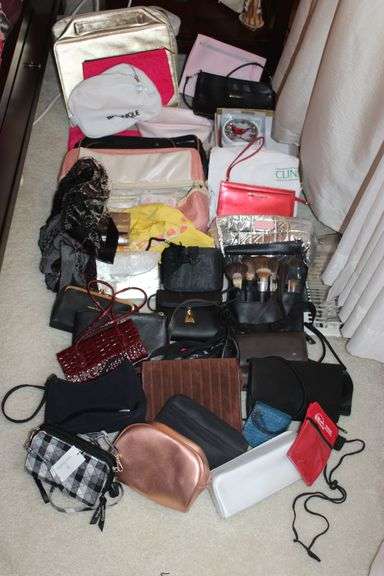 Purse Collection - Auction Ohio