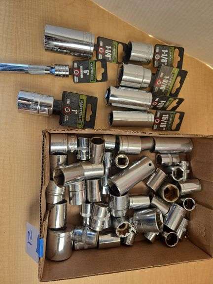 Assorted half inch drive sockets. - Auction Ohio