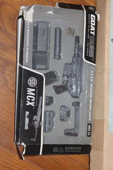 Military Models - Auction Ohio