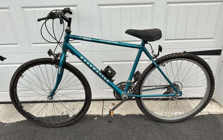Roadmaster Premium Bicycle 15 Speed - Auction Ohio