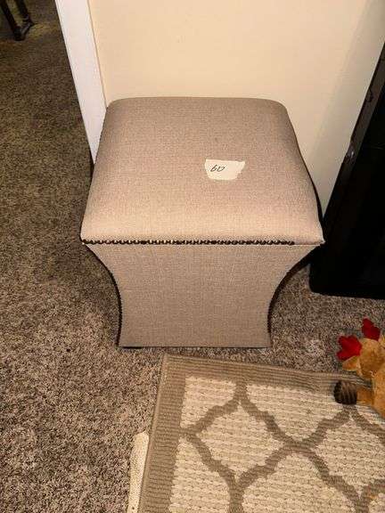 Upholstered accent stool - Auction Ohio