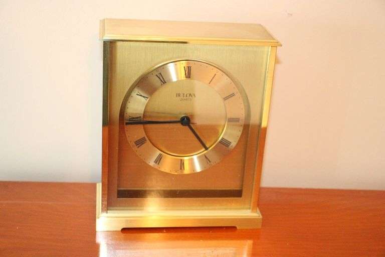 Bulova Desk Clock - Auction Ohio