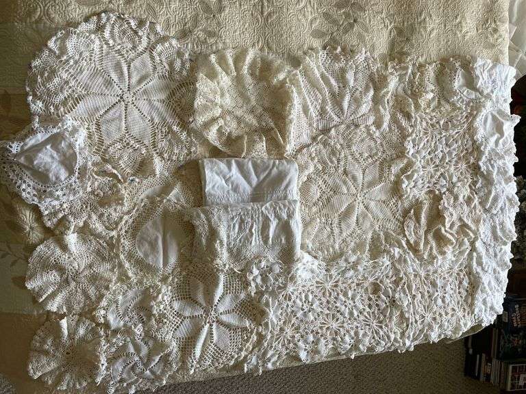 Vintage Lace & Crochet Linens - Auction Ohio