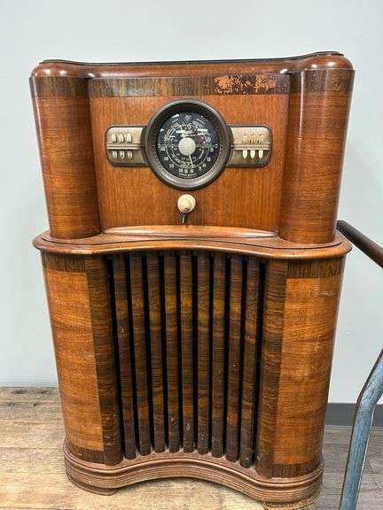 Antique Zenith Radio - Auction Ohio