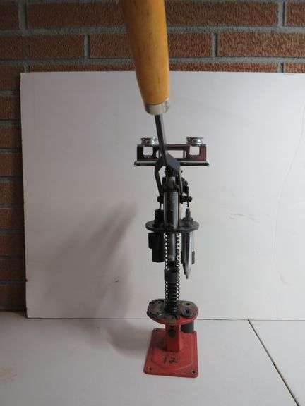 MEC Reloading Machine - Auction Ohio