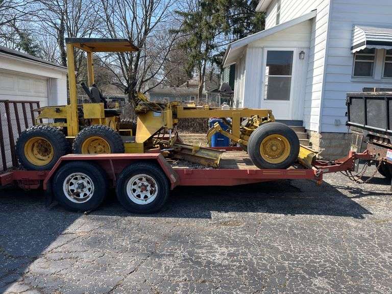 Basic 601 grader with 1997 H&S trailer - Auction Ohio