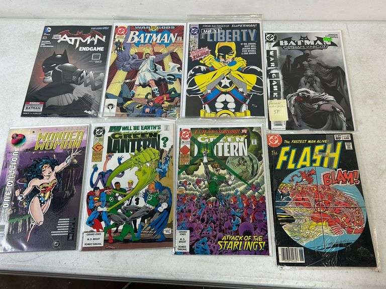 8 DC Comics - Auction Ohio