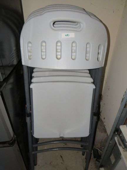 Folding Chairs - Auction Ohio