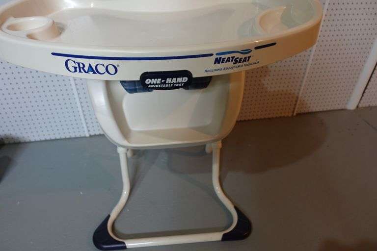 Graco High Chair - Auction Ohio