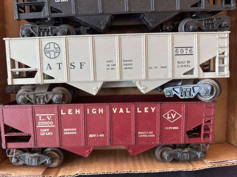 Lionel Hopper Cars - Auction Ohio