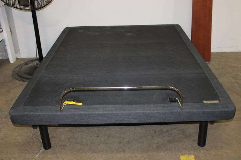 Serta Motion Essentials Platform Bed - Auction Ohio