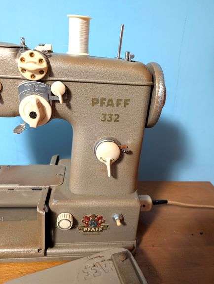 PFAFF Sewing Machine Model 331 - Auction Ohio