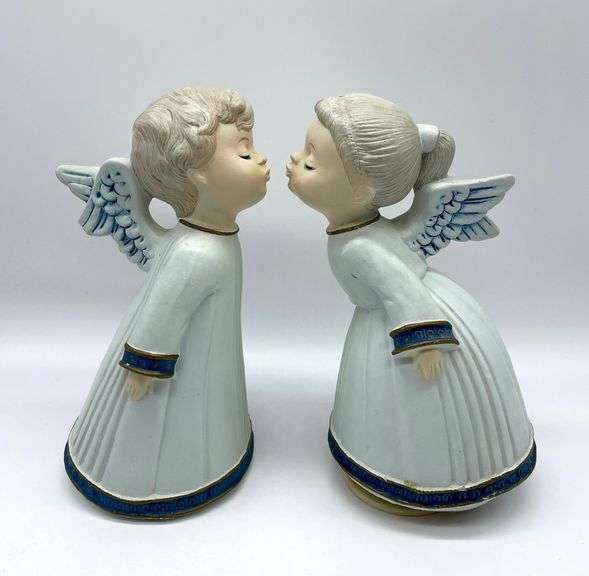 Vintage Kissing Angel Figurines - Auction Ohio