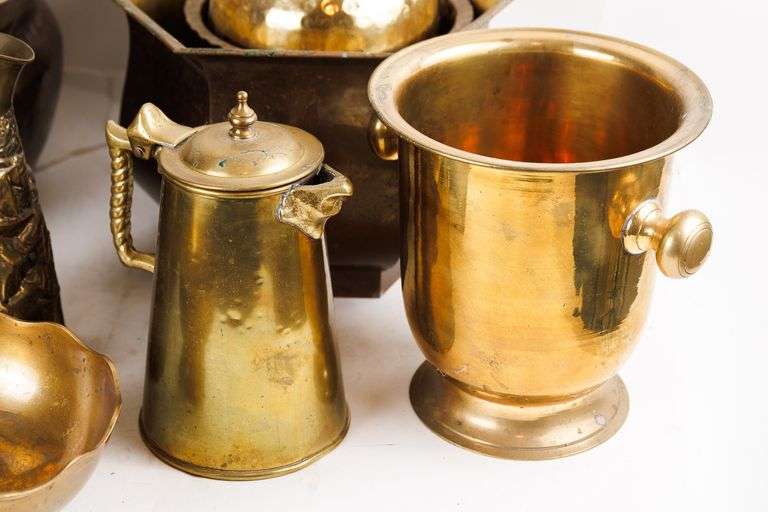 Collection of Brass Decor Items - Auction Ohio