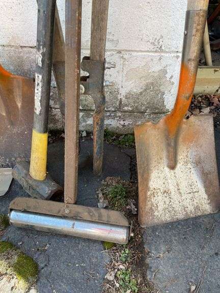 Long Handled tools - Auction Ohio