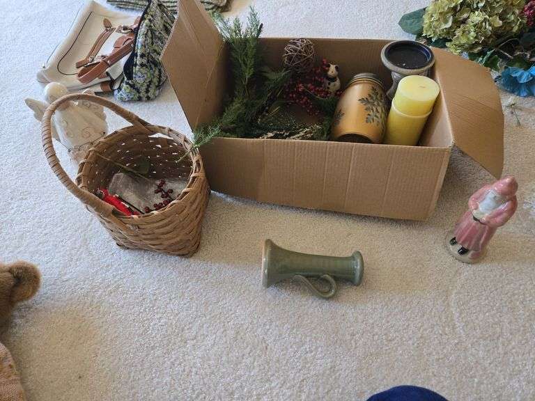 Assorted stuff and things - Auction Ohio