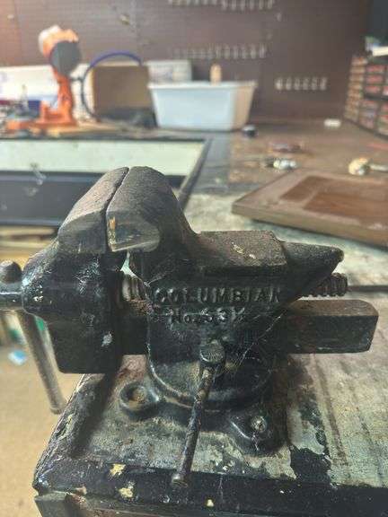 Columbian vise- 63 1/2 - Auction Ohio
