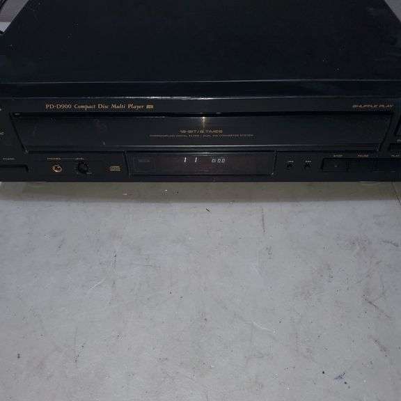 Teac PD-D900 Compact 5 Disc Multi Player - Auction Ohio