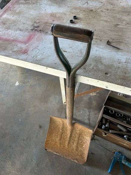 Cement Tools, ToolBox, Tools - Auction Ohio