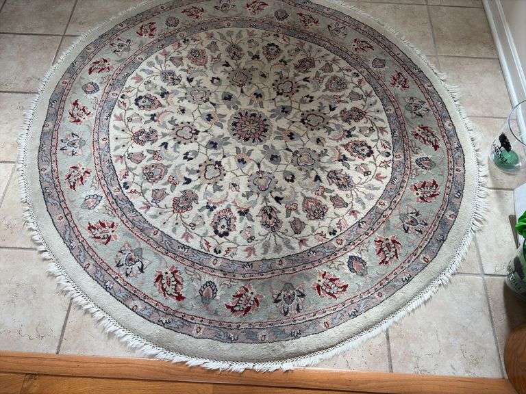 Round Wool Area Rug - Auction Ohio