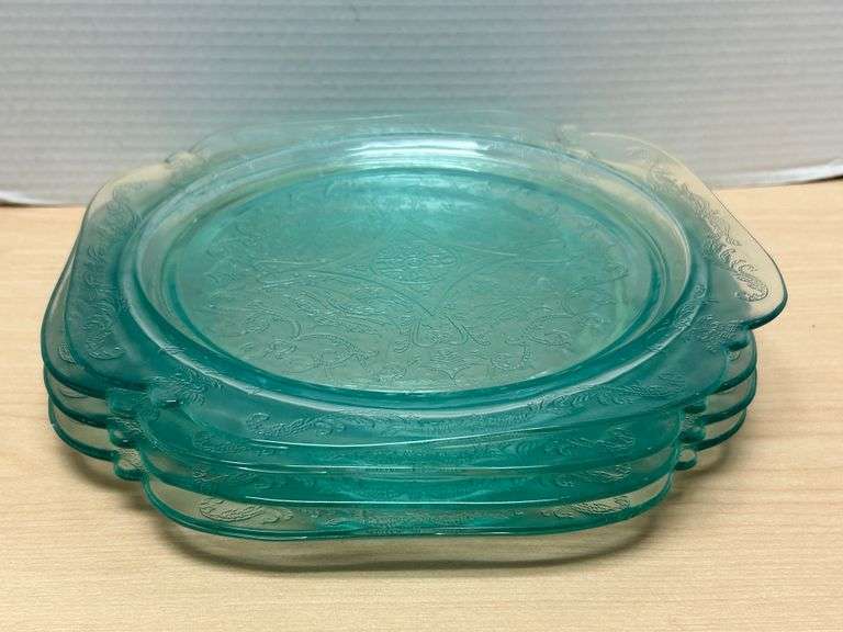 Turquoise Blue Glass Plates - Auction Ohio