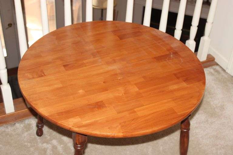 Colonial Maple Side Table - Auction Ohio