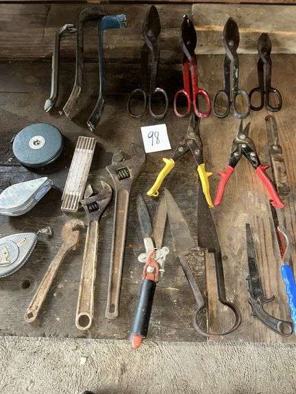 Mix lot of Hand Tools - Auction Ohio