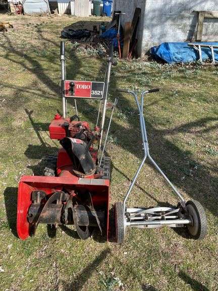Toro snow thrower - Auction Ohio