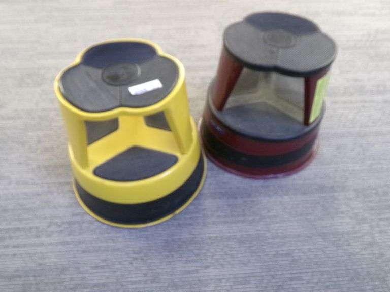 Stools - Auction Ohio