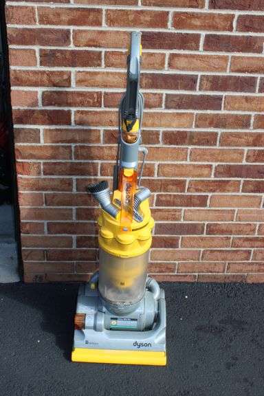 Dyson Vacuum DC14 All Floor Vacuum - Auction Ohio