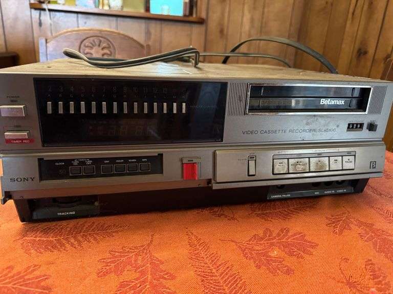 Sony Betamax video tape recorder - Auction Ohio