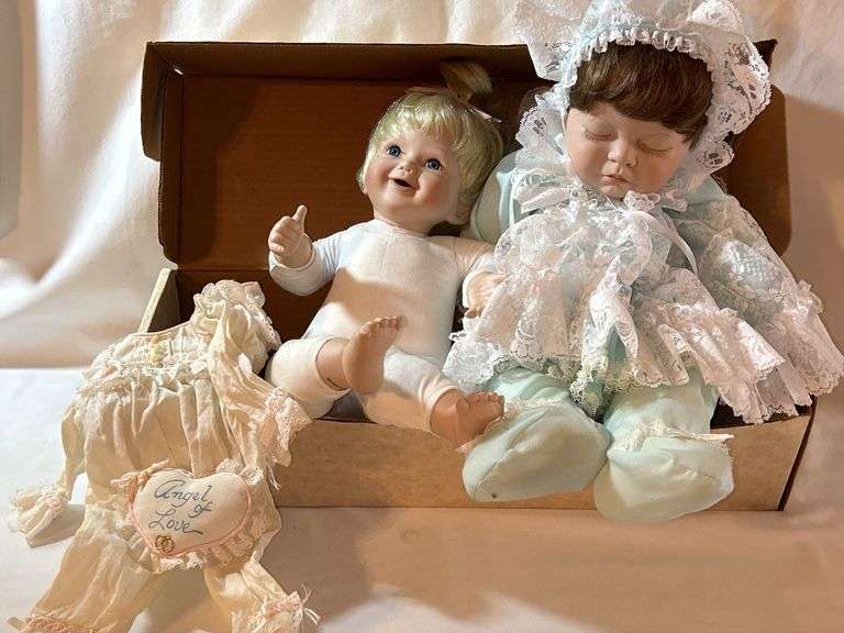 Dolls - Auction Ohio
