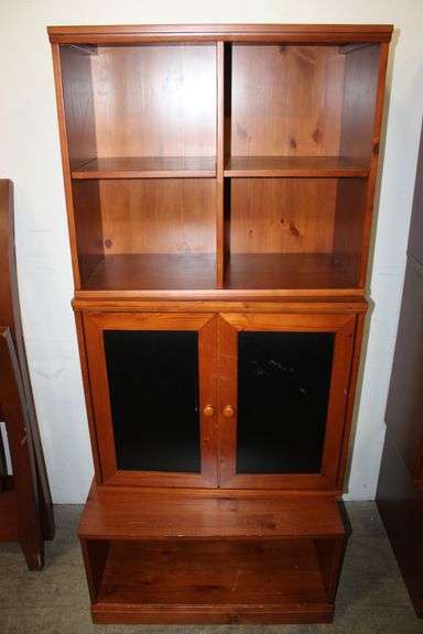 Pine Bookcase - Auction Ohio