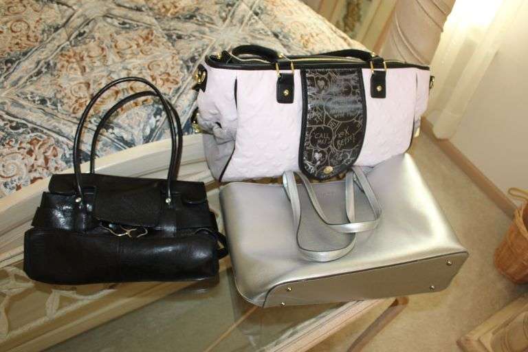 Designer Purses - Auction Ohio